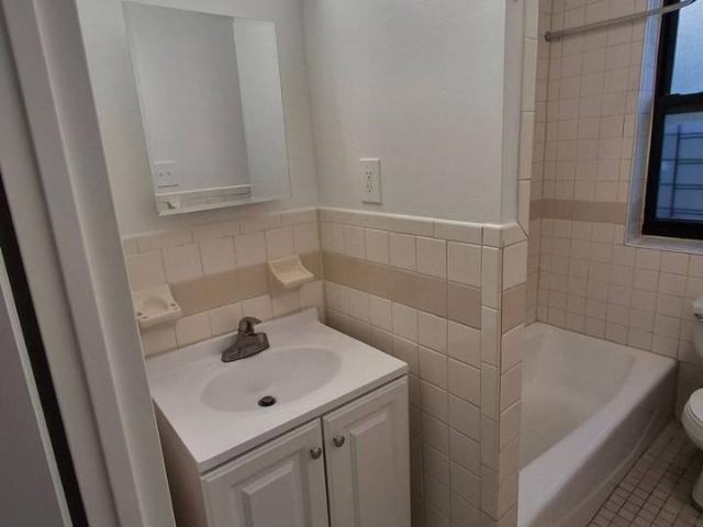 Longfellow Owners LLC 1325 1 Bedroom Apartment for Rent at 1325 Lafayette Ave, New York, NY 10474 Hunts Point