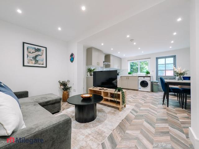 Longfellow Road, Worcester Park KT4, 4 bed terraced house to rent, £2,650 pcm | PrimeLocation