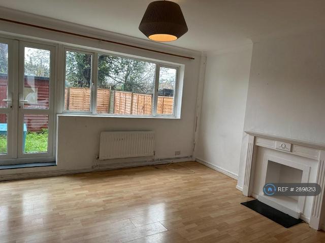 Longfield Crescent, London, SE26 2 bed maisonette to rent £1,700 pcm £392 pw