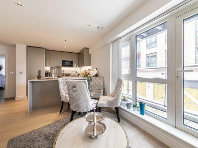 Longfield Avenue, Ealing Broadway W5, 1 bed flat to rent, £2,500 pcm | PrimeLocation