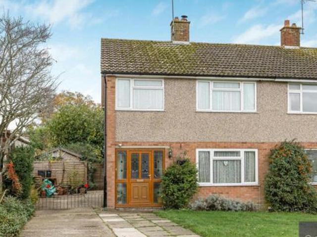 Longfield Road, Twyford, 3 Bedroom Semi detached