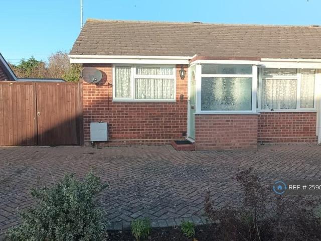 Longfield Road, Chelmsford, CM3 2 bed bungalow to rent £1,550 pcm £358 pw