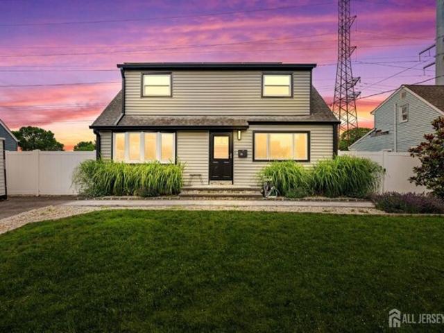 Longfield Rd, New Brunswick, Home For Sale