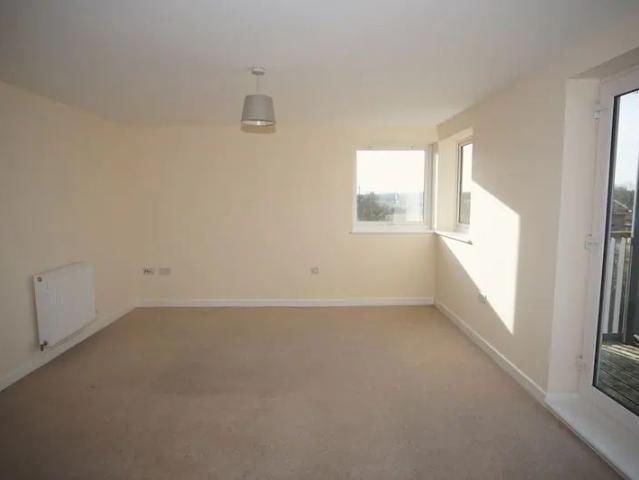 Longhorn Avenue, Gloucester