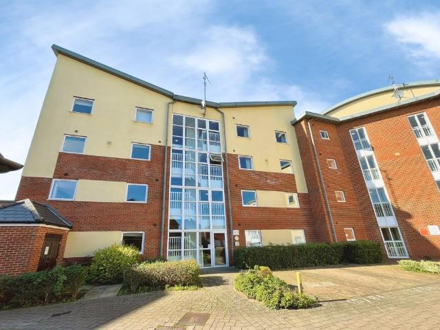 Longhorn Avenue, Gloucester 2 bed apartment to rent £1,000 pcm £231 pw