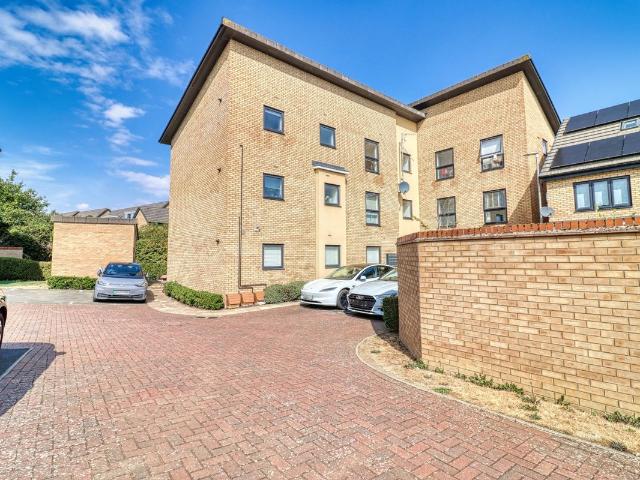 Longhorn Drive, Whitehouse, Milton Keynes MK8, 2 bed flat to rent, £1,350 pcm | PrimeLocation