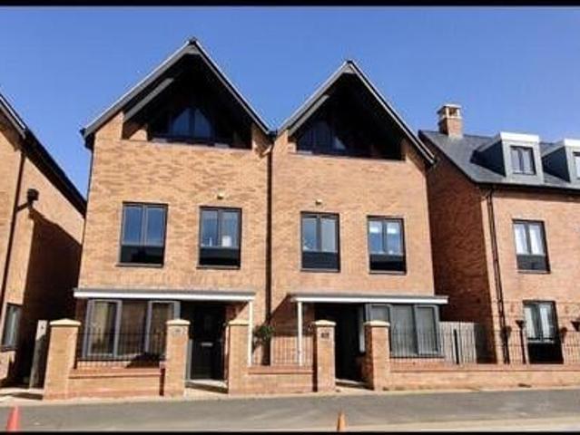 Longhorn Drive, Milton Keynes, 4 Bedroom Semi detached