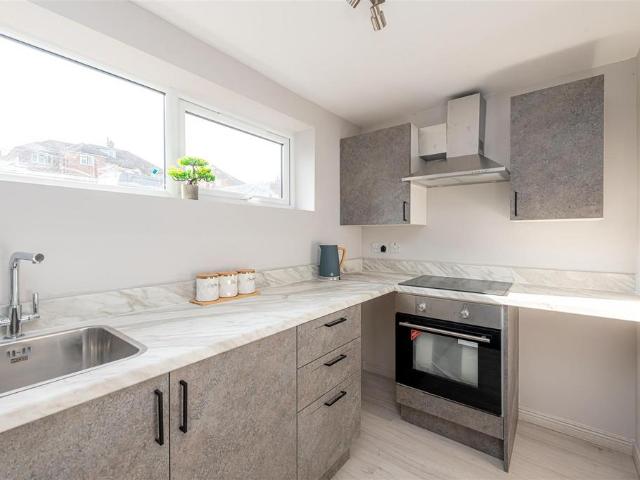 Longland Way, High Wycombe HP12 1 bed flat to rent £1,150 pcm £265 pw