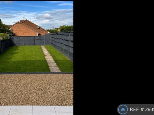 Longlands Road, Bishops Cleeve. 3 bed terraced house to rent £1,695 pcm £391 pw