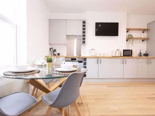 Longley Road, Worsley M28, 1 bed flat to rent, £950 pcm | PrimeLocation