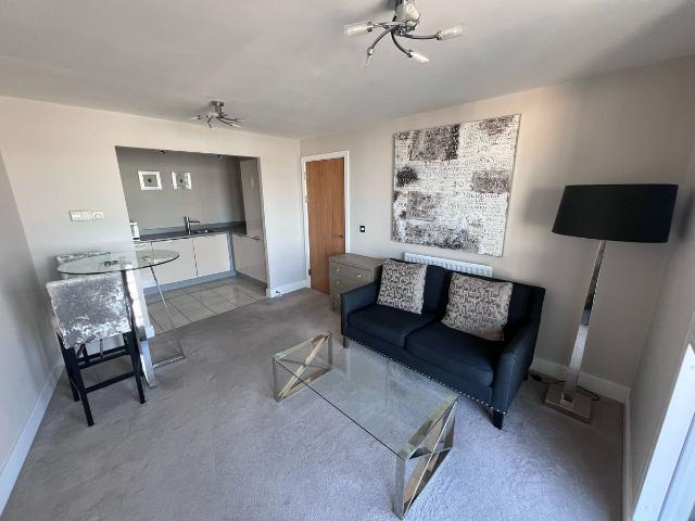 Longleat Avenue, Birmingham B15, 2 bed flat to rent, £1,150 pcm | PrimeLocation