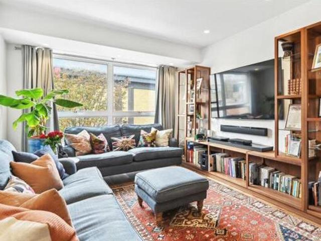 Longmoore Street, Pimlico, 2 Bedroom Duplex