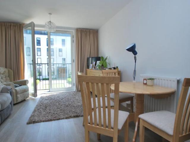 Longmead Terrace