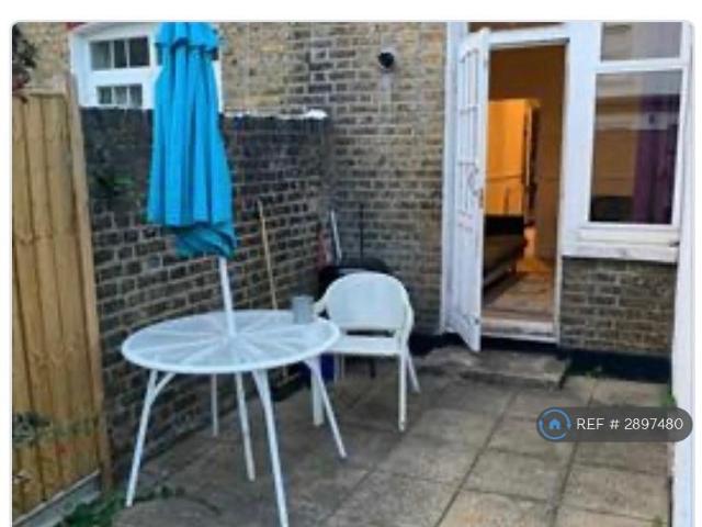 Longmead Road, London, SW17 4 bed end of terrace house to rent £4,100 pcm £946 pw