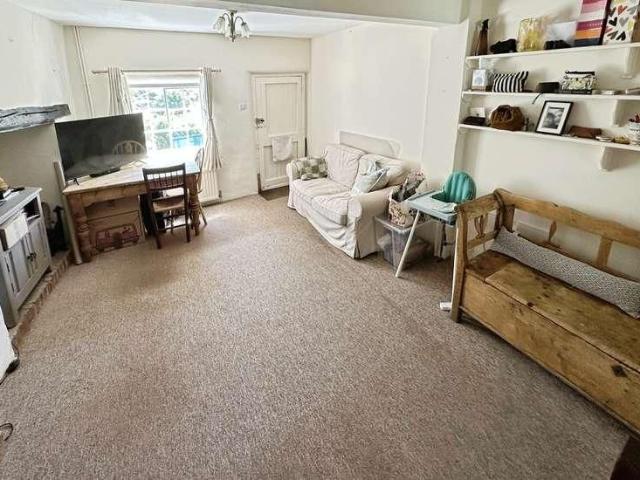 Longmeadow Road, Lympstone, EX8