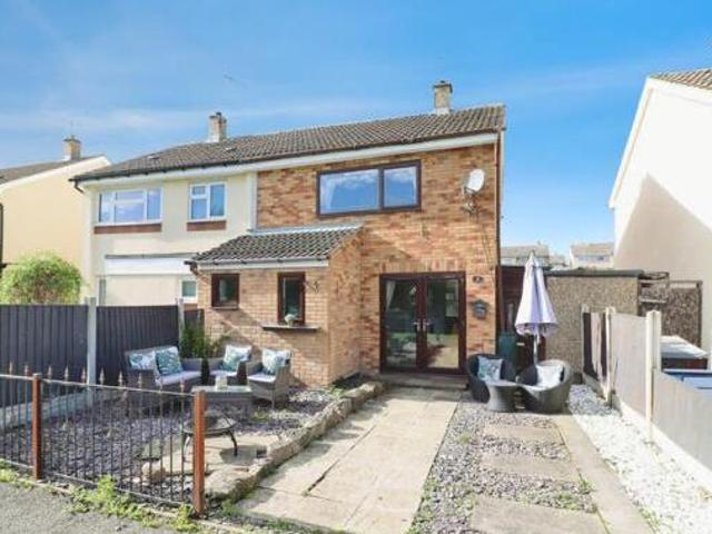 Longshaw Close, Chesterfield, 2 Bedroom Semi detached