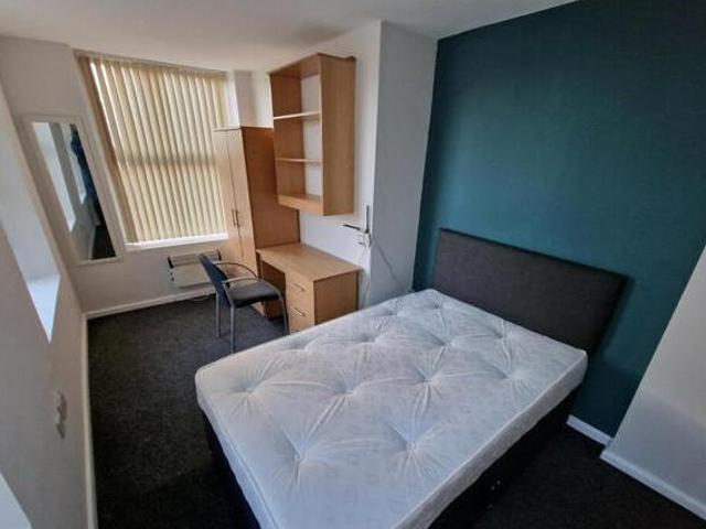 Longside Lane on Campus, Bradford, 1 Bedroom Flat