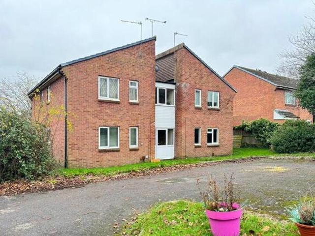 Longstock Court, Eastleaze, Studio Flat For