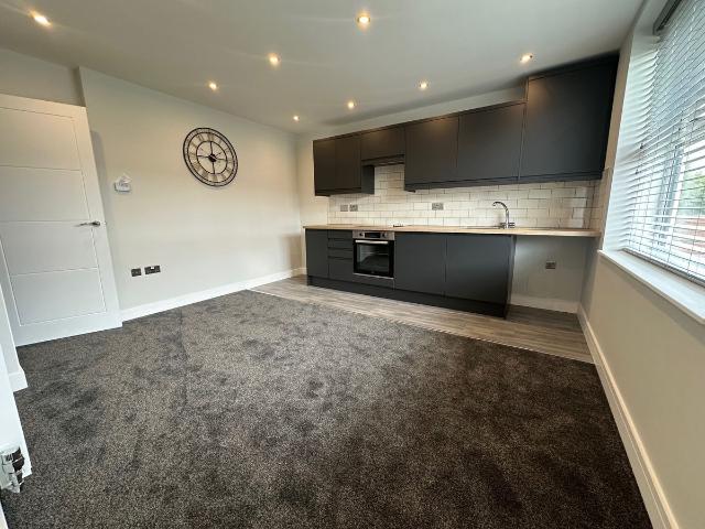 Longroyd Crescent, Leeds LS11, 3 bed property to rent, £995 pcm | PrimeLocation