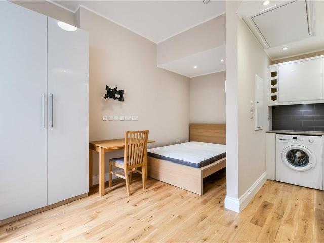 Longridge Road, Earls Court, London Studio to rent £1,800 pcm £415 pw