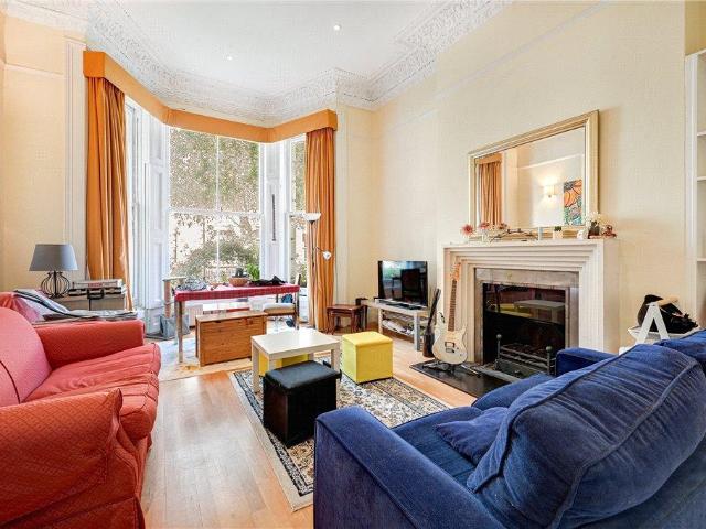 Longridge Road, Earls Court, London, SW5 4 bed apartment to rent £6,000 pcm £1,385 pw