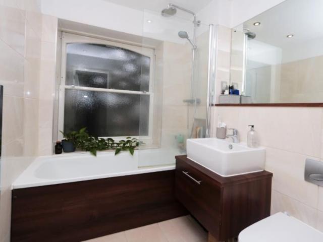 Longwood House, Surbiton 1 bedroomProperty for lettings Seymours
