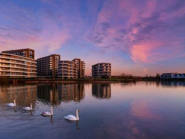 Longwater Avenue, Green Park, 2 Bedroom Apartment