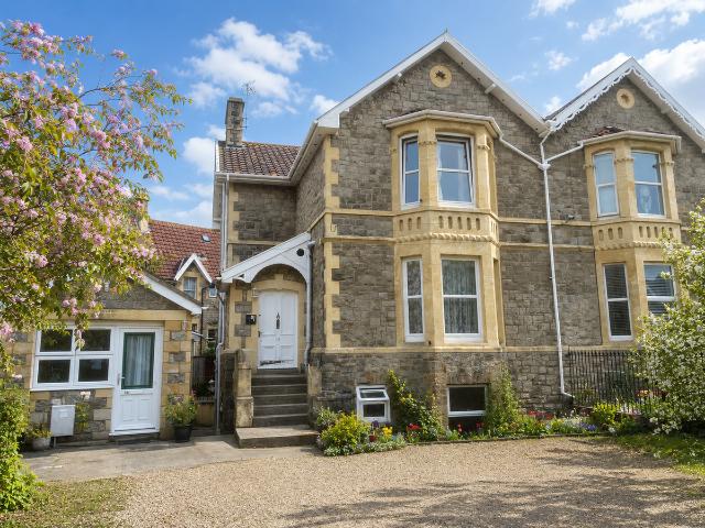 Longton Grove Road, Weston Super Mare BS23, 2 bed flat to rent, £1,100 pcm | PrimeLocation