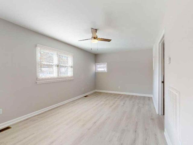 Longview Village Apartments 2 Bedroom Apartment for Rent at 700 Hampstead Pl, Raleigh, NC 27610 King Charles