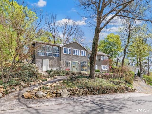 Longview Dr, Brookfield, Home For Sale