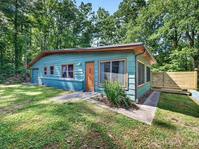 Longview Dr, Hendersonville, Home For Sale