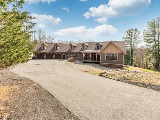 Longview Rd, Bedminster Twp, Home For Sale