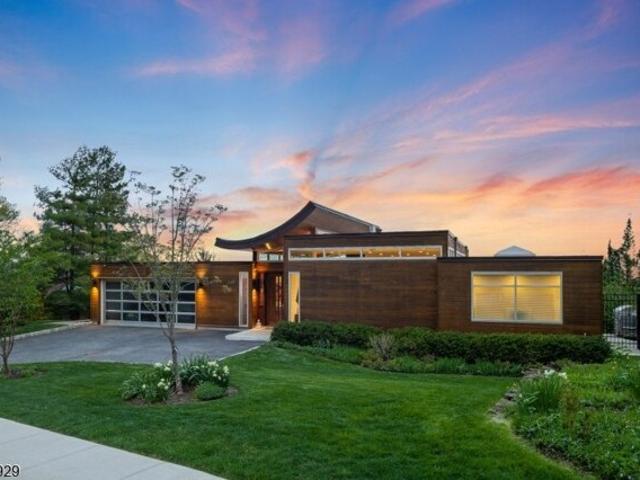 Longview Rd, South Orange Village Township, Home For Sale