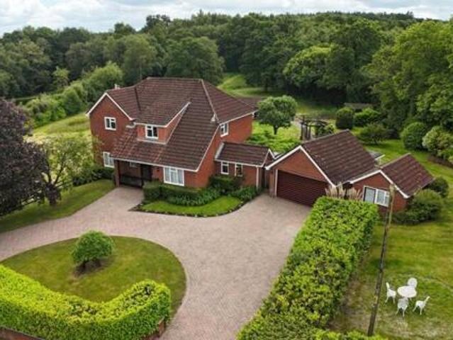 Lonnen Road, Wimborne, 3 Bedroom Detached