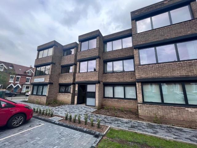 Lonsdale Court, Serpentine Road. 1 bed flat to rent £1,145 pcm £264 pw