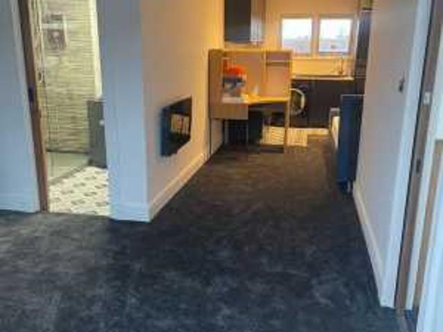 Looking for 1 or 2 bedroom flat/house