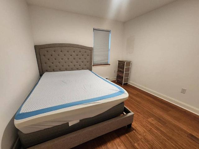 Looking for 1 Female Roommate