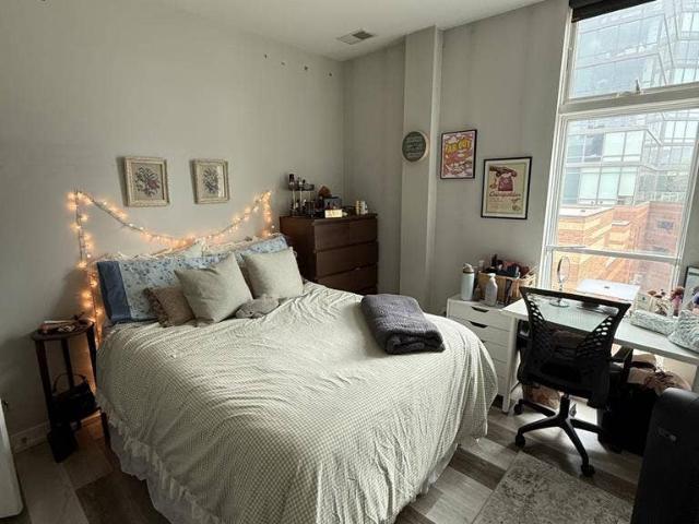 Looking for 3rd Roommate