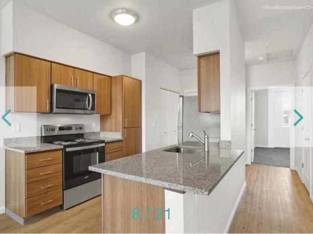 Looking for third female roommate