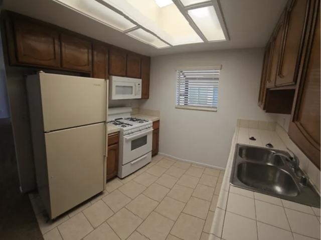 Looking for third roommate for 3BR/2Ba apartment in North Park  rent under 1k