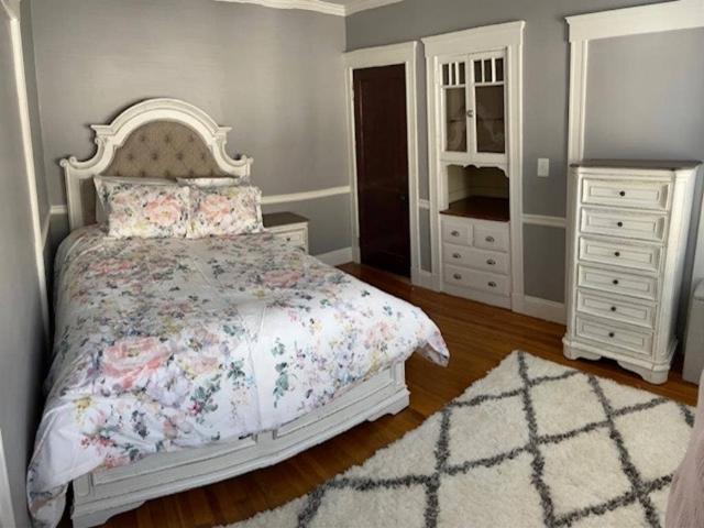 Looking for two new roomates 9/1