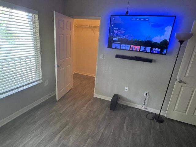 Looking for a decent roommate