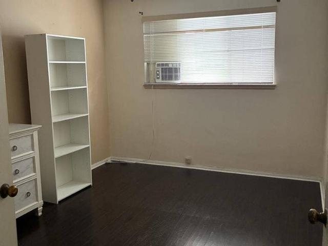 Looking for a female roommate!