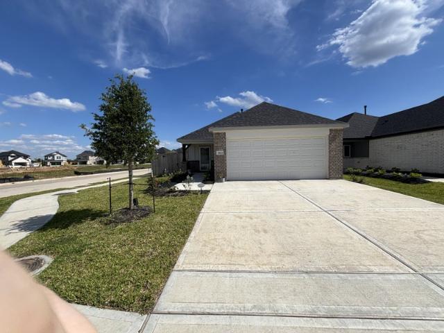 Looking for a quiet roommate for house
