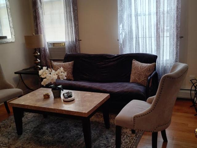 Looking for a quiet roommate