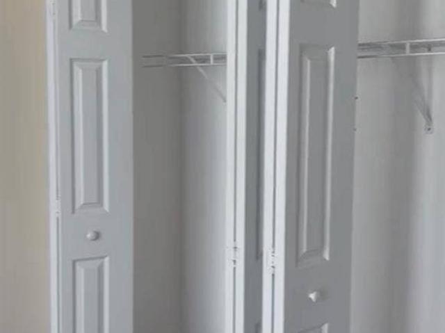Looking for a roomatee