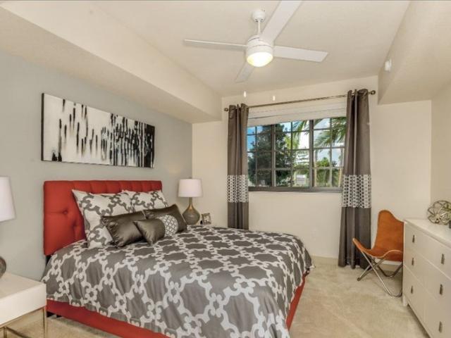 Looking for a roomie in Davie !