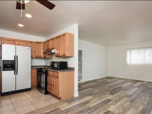 Looking for a Roomie June 1st!