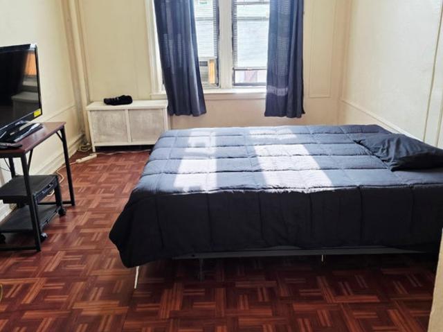 Looking for a Roommate asap