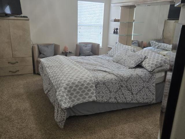 Looking for a roommate excellent opportunity